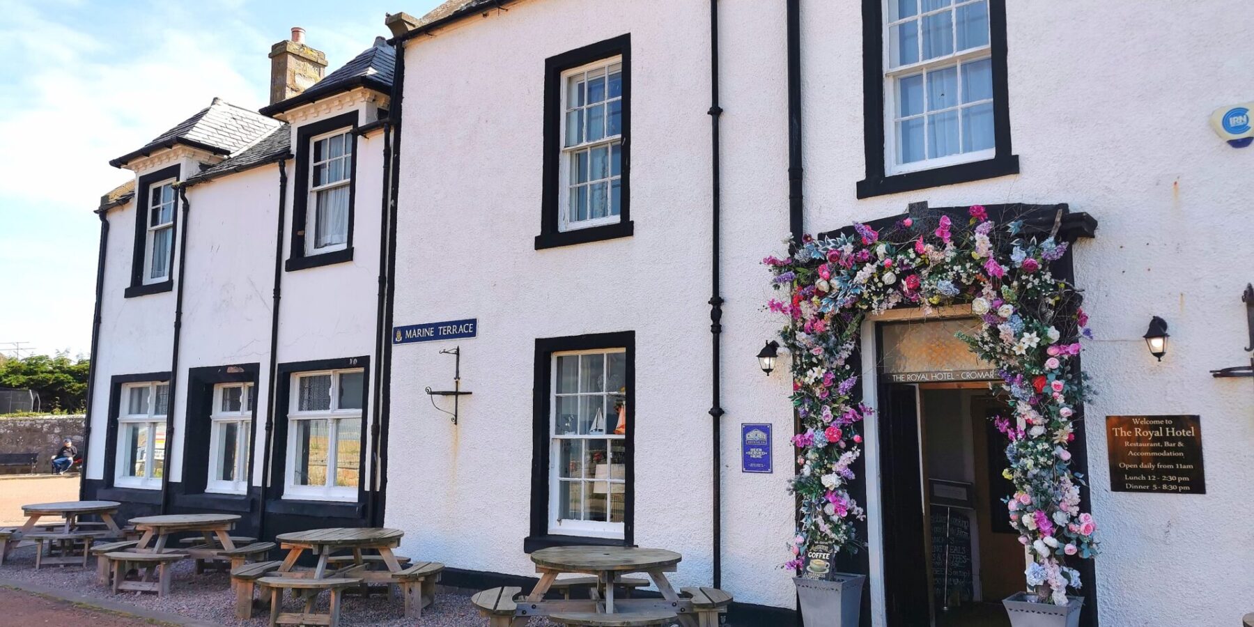 The Royal Hotel - Cromarty Camping